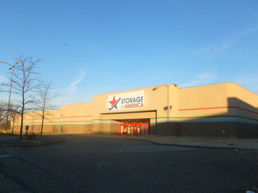 062 Rolling Acres Mall - former Target | Target opened in 19… | Flickr