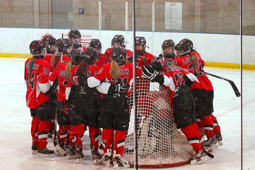 The 2012 Chicago Fury U14 AAA Girls Hockey Team vs Columbu… | Flickr