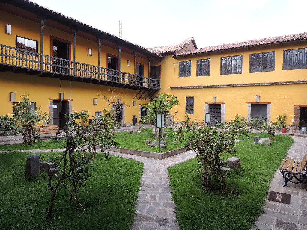 Patio verde en Cusco (II) | Otro patio verde en Cusco, Perú | Flickr