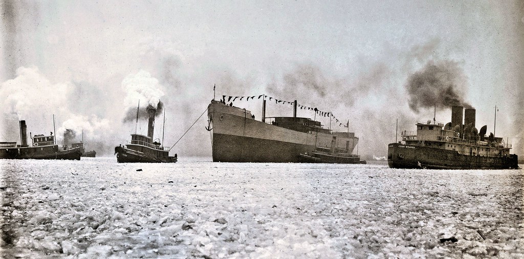 Uss Santa Olivia Just Launched Into Frozen Delaware River Flickr 1688